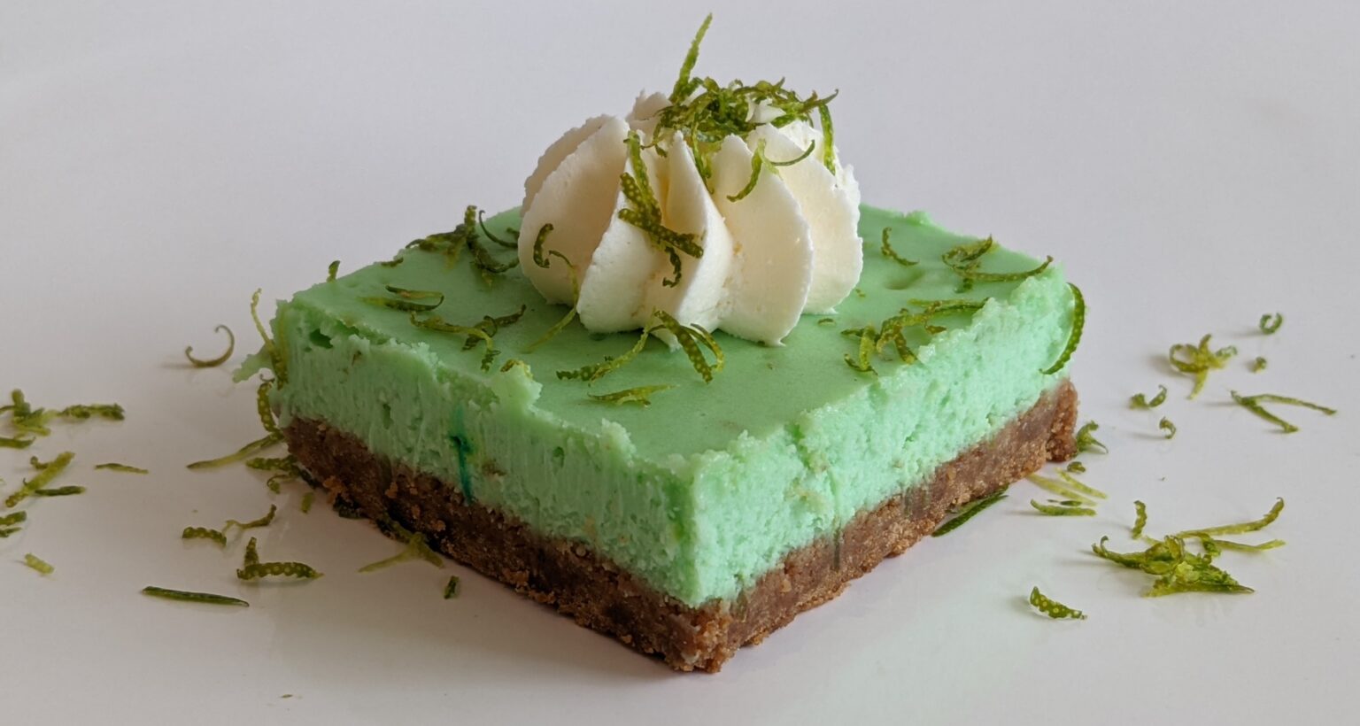 Winnipeg Desserts | Cupcakes, Cakes, Pies & More! | Lilac Bakery